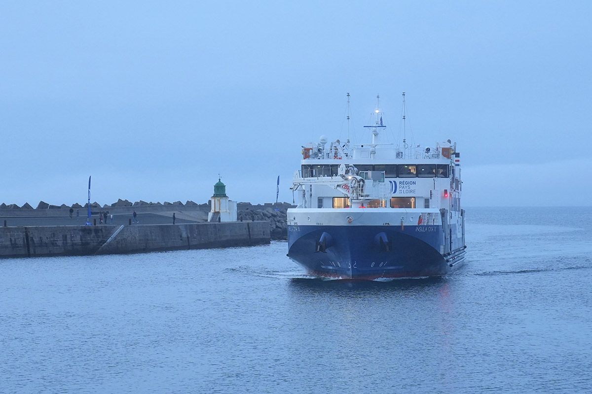 L’Insula Oya III a pris la mer depuis l’île d’Yeu | Région Pays de la Loire